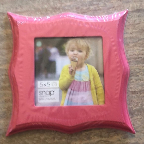 Snap | Accents | New Pink Scalloped Frame | Poshmark